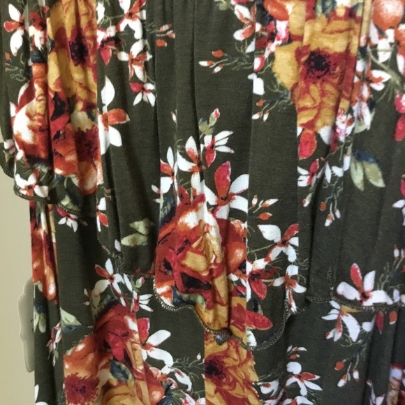 Altar'd State | Tops | Nwt 5 Altard State Floral Off Shoulder Top S ...
